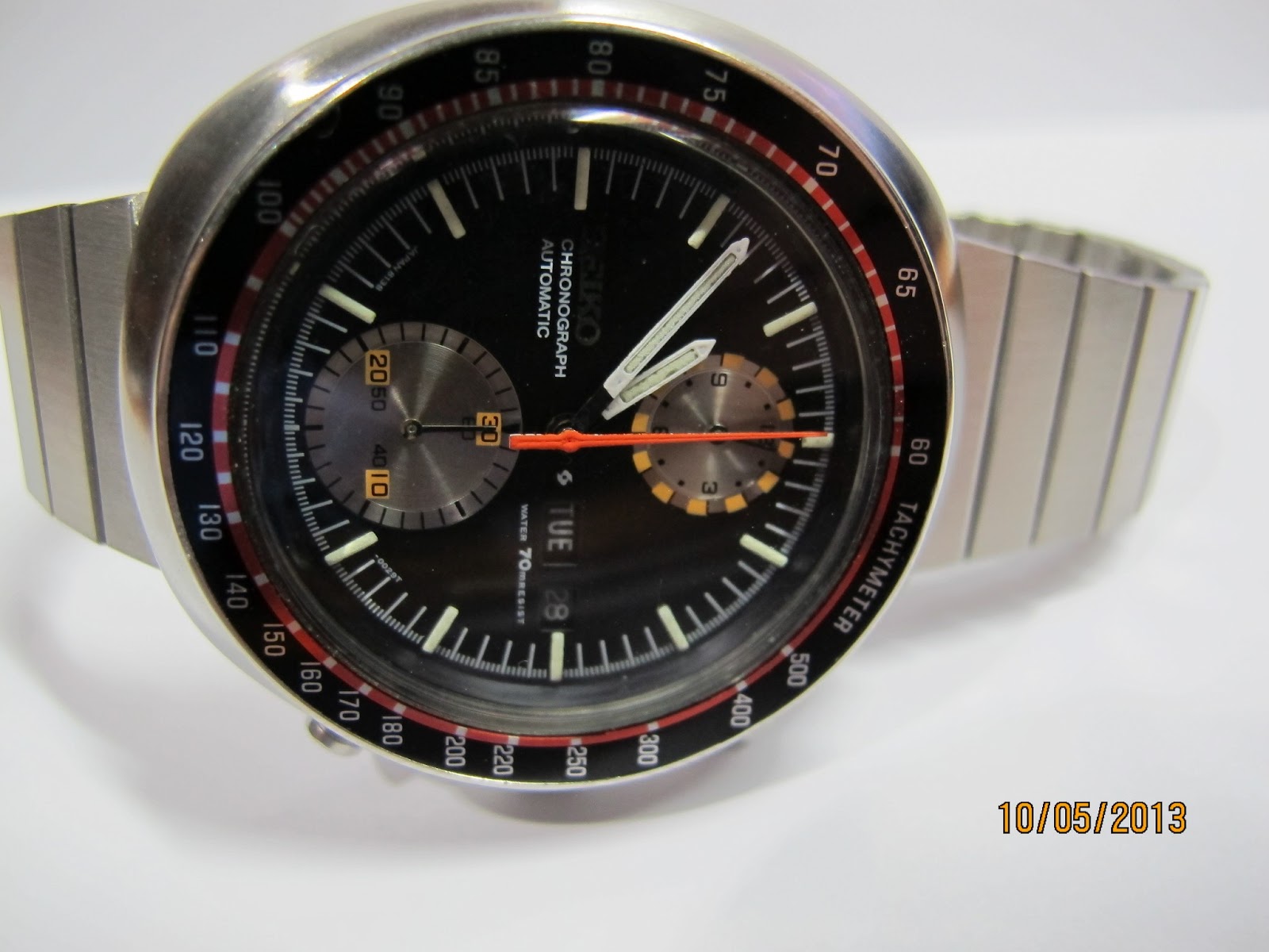 watchopenia: A UFO sighting? Seiko 6138-0011
