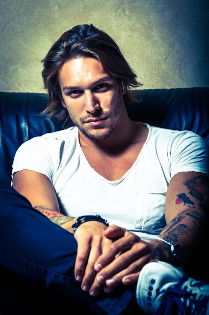 La Guarida Musical (entrevistas): La Guarida Musical de ..... Timothy ...