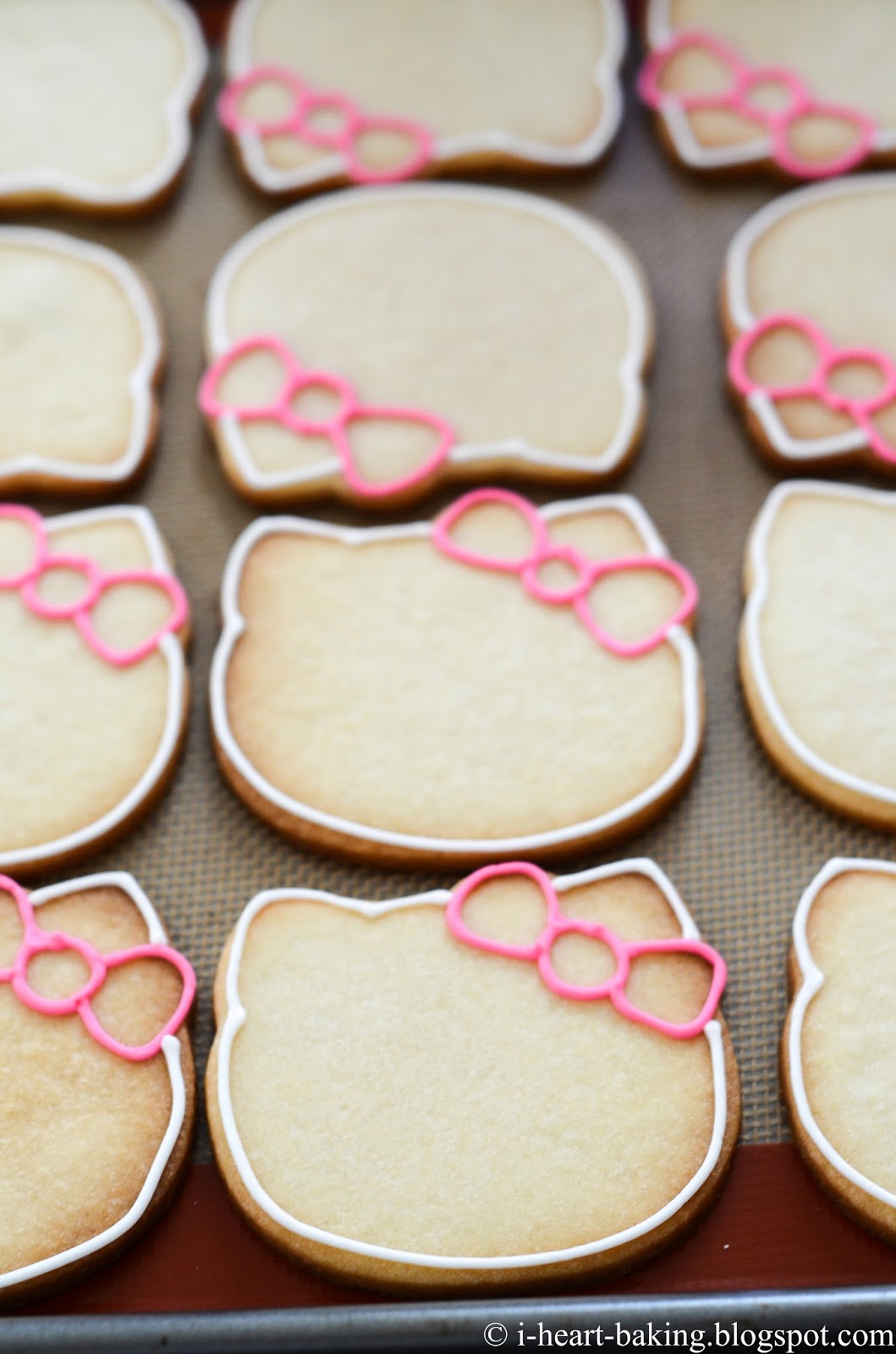 Hello Kitty Bow Outline