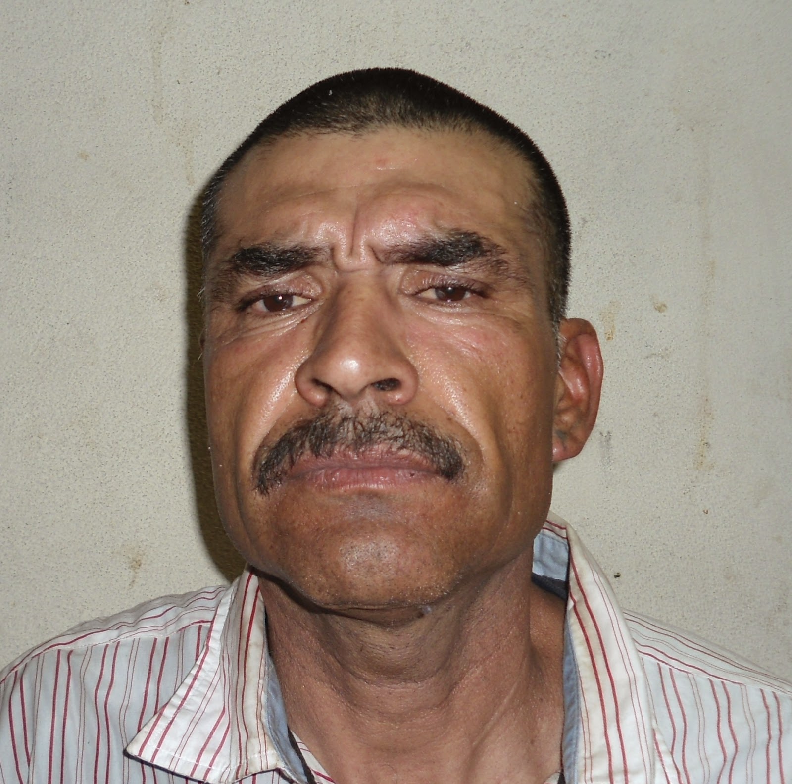 ARRASANDO LA NOTICIA: TRAÍA UN RIFLE CON MIRA TELESCÓPICA Y CARTUCHOS ...