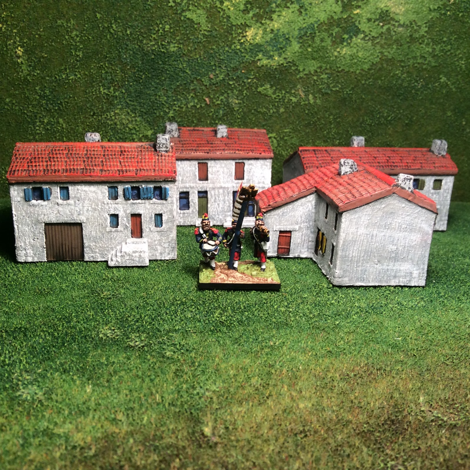 The Northumbrian Wargamer.: Wargames buildings - what scale?