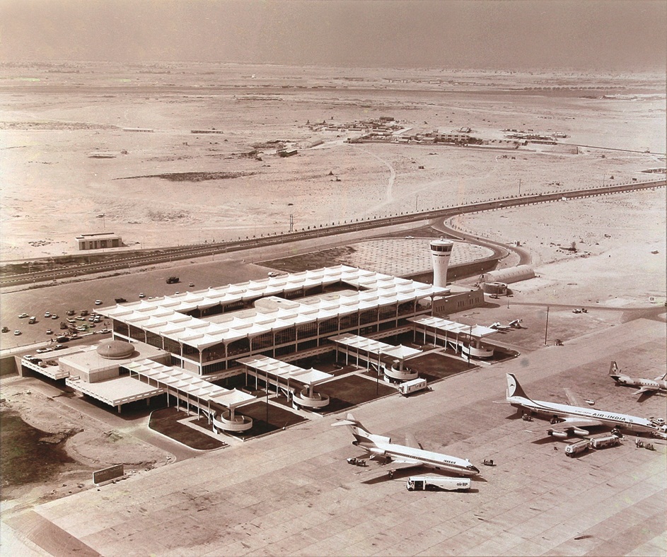 17 Vintage Photos of Dubai Before 1966, the Time Discovered Oil ...