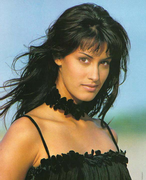 Who is who in Pakistan: Yasmeen Ghauri