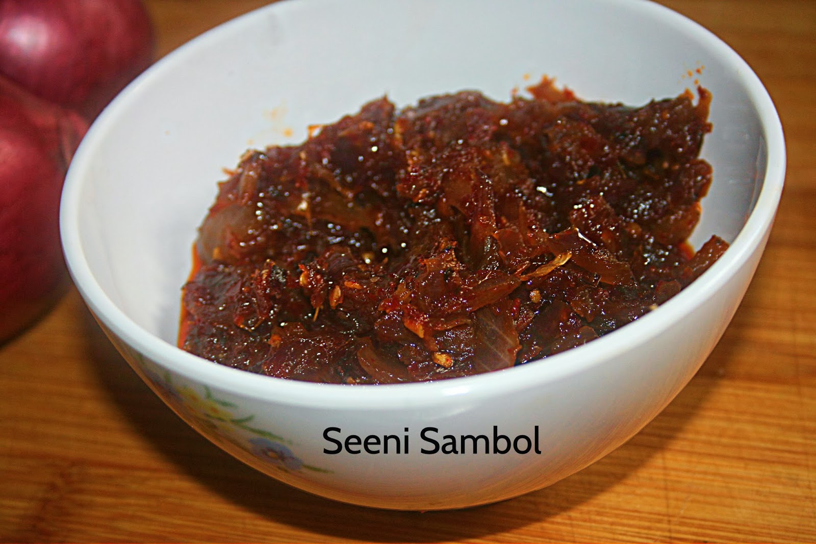 My Cooking Basics: Seeni Sambol