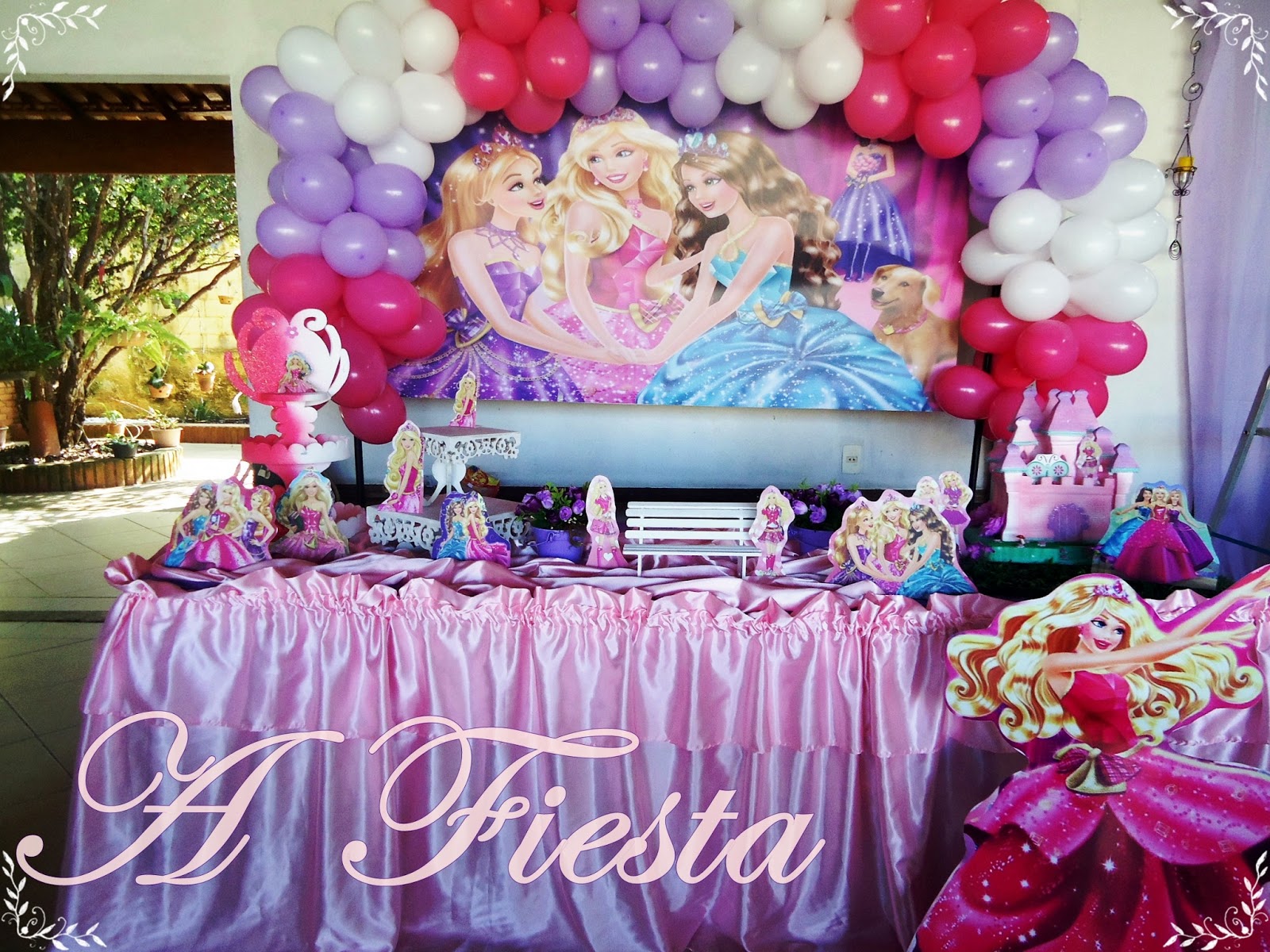 A Fiesta Decorações & Buffet: BARBIE