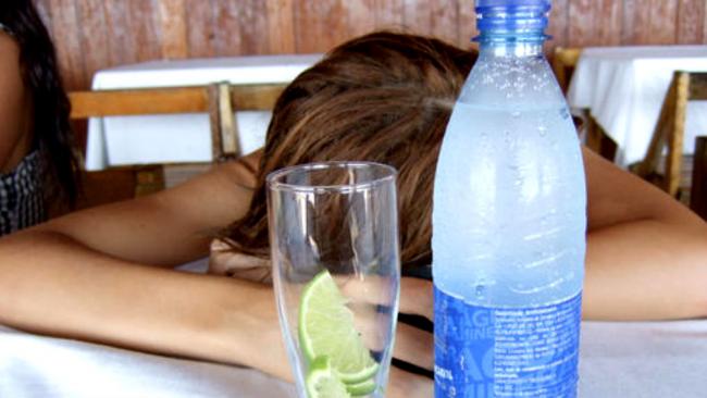 Salud y Vida Natural: Cómo combatir la resaca o temida post fiestas