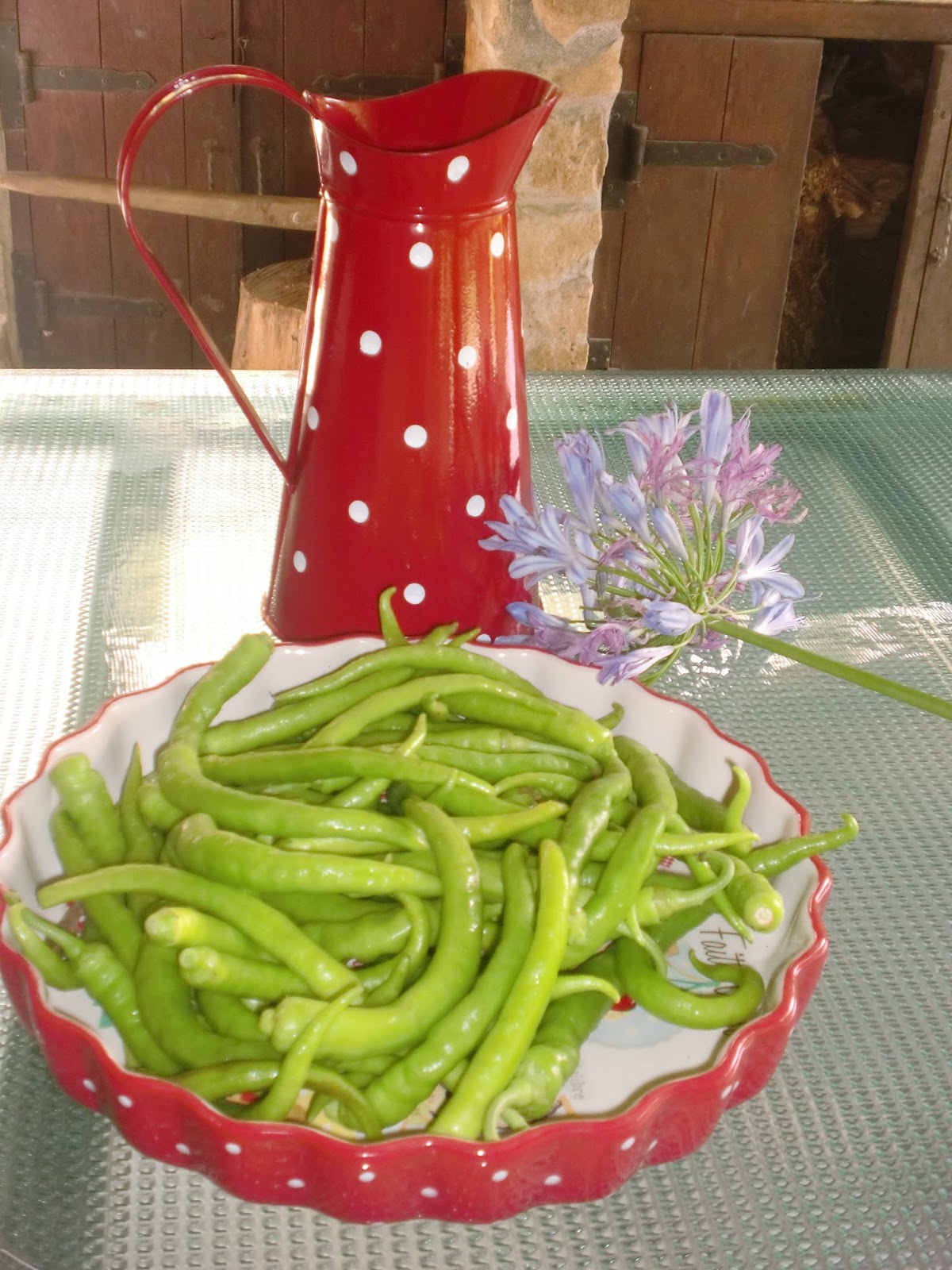 LOS SABORES DE MI MESA: GUINDILLAS EMBOTADAS