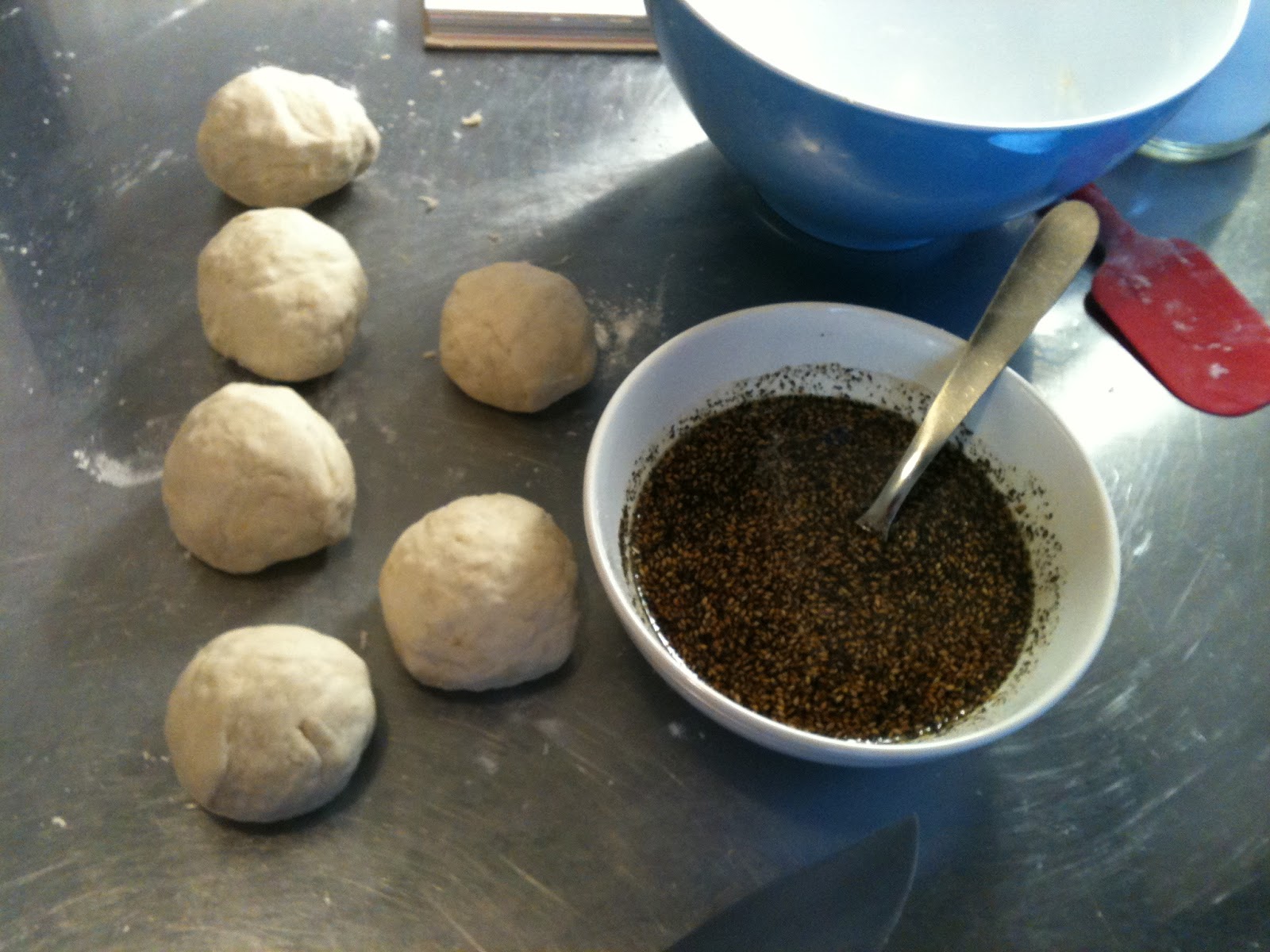 Laura's Gourmandises: A Lebanese Manouché for breakfast