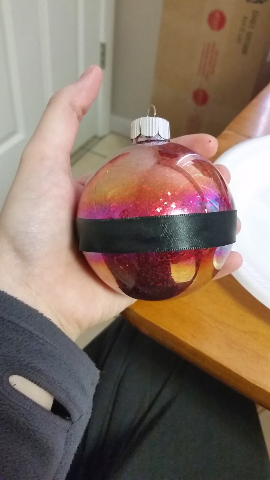 Married and Hungry : DIY Santa Belt Ornament Tutorial