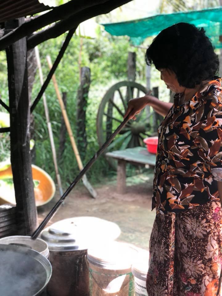 Sam Khmer Noodles - Nom Banh Chok: Trail Of Khmer Rice Noodles