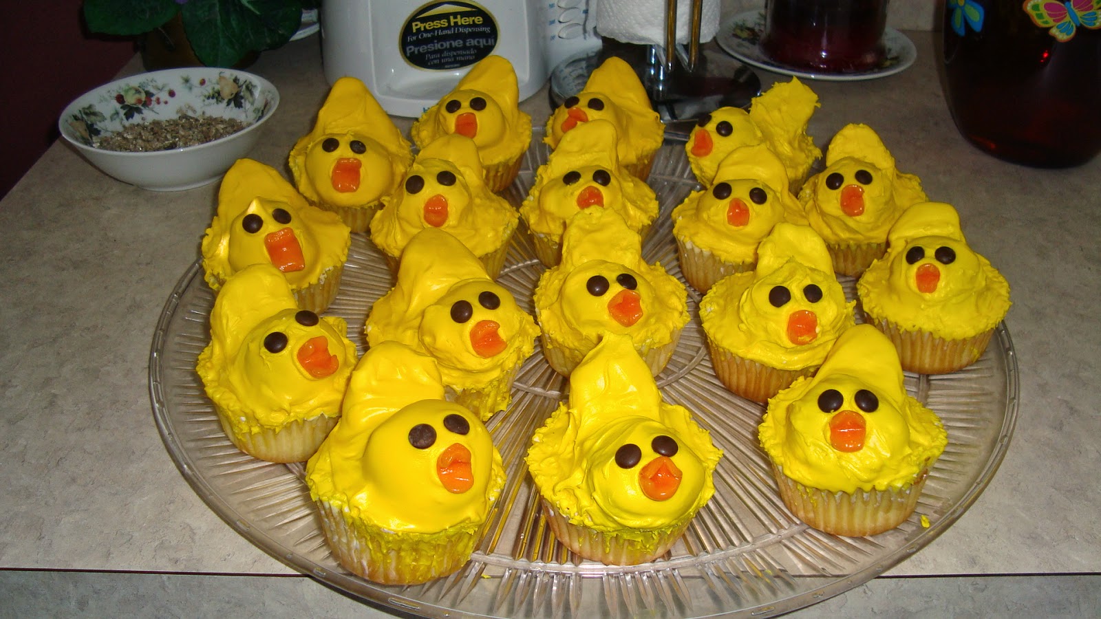 Manic Mama Miles: Duck Cupcakes