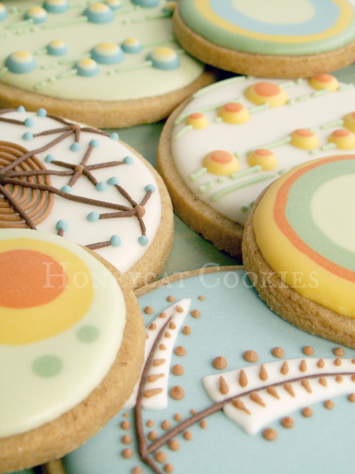 Honeycat Cookies: Where I extol the virtues of a dehydrator