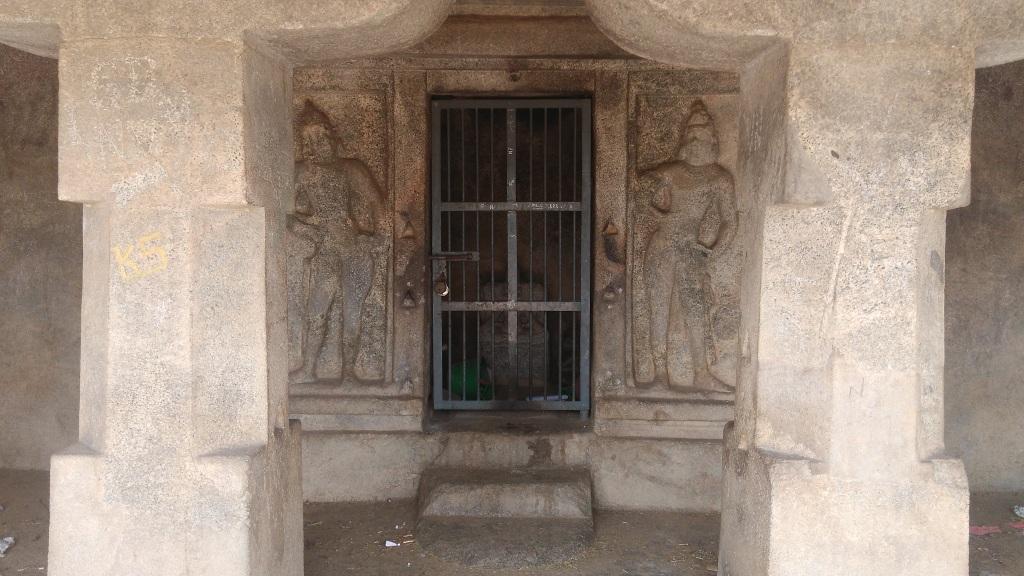 Tamilnadu Tourism: Mahendravadi Rock Cut Cave Temple, Vellore