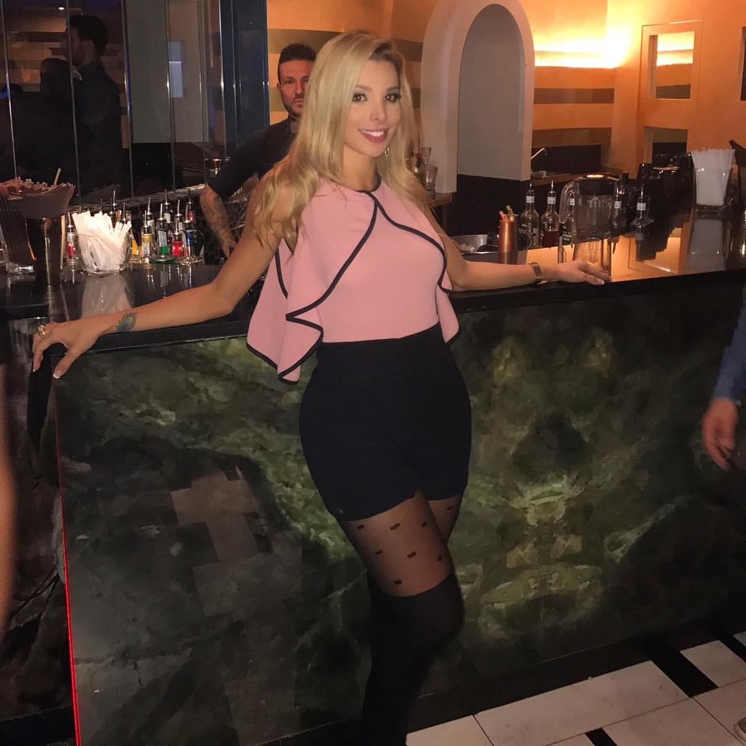 Roberta Holanda – Beautiful Brazilian Transgender - TG Beauty