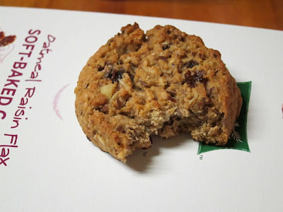 Review: Kashi - TLC Oatmeal Raisin Flax Cookies
