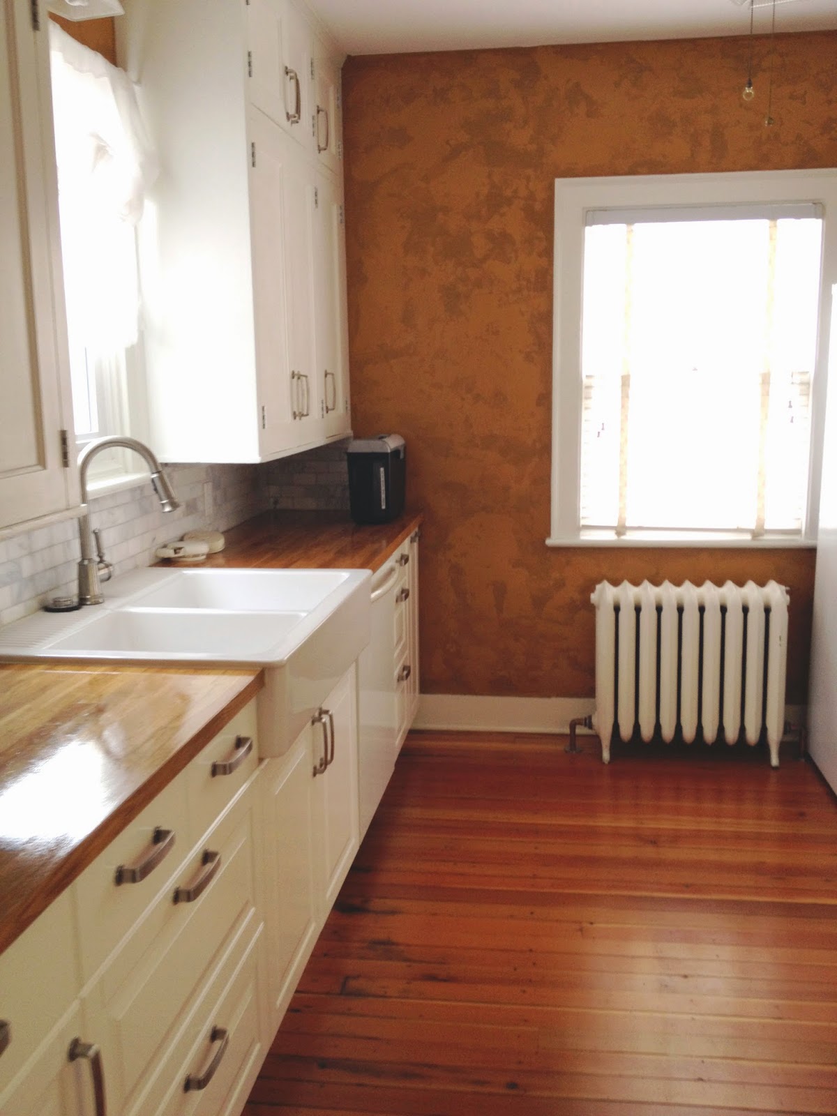 Kendal Lynn Designs: Skim coating our kitchen walls