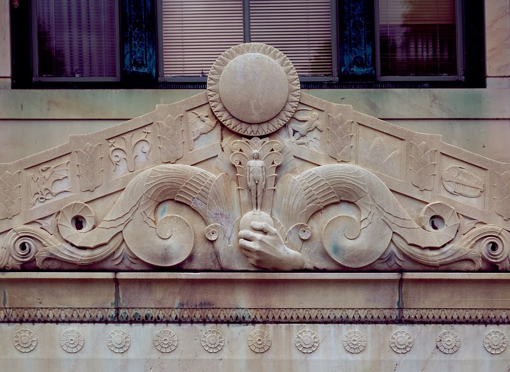 Spencer Alley: Variable Pediments