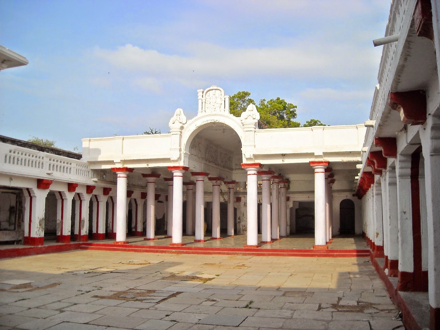 Raghu's column!: Ancient Sitaram Bagh Temple, and its overwhelming ...