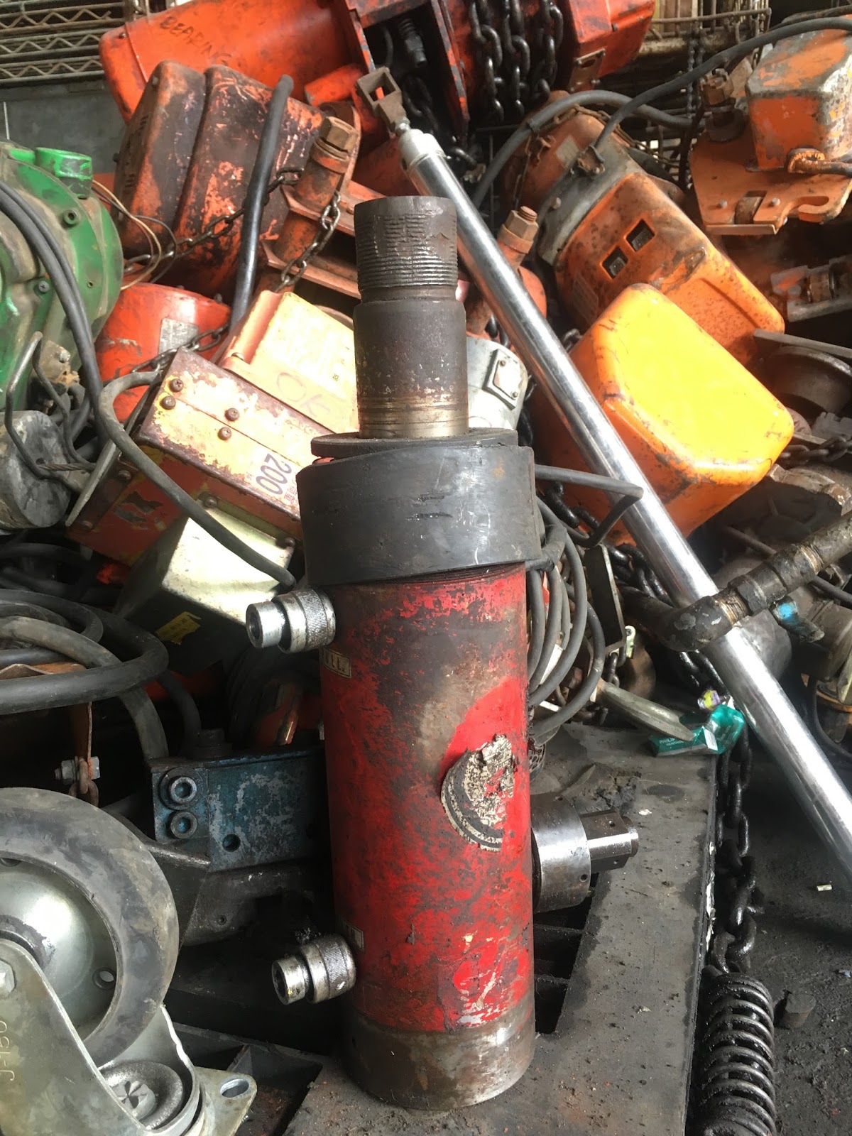 Products: hydraulic pump from japan