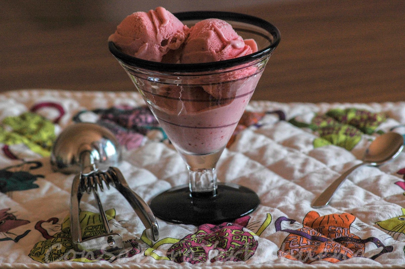 Con sabor a YerbaBuena: HELADO DE FRESA