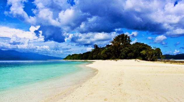 √ 5 Tempat Wisata Pantai di Ambon Dengan Pemandangan Yang Eksotis ...