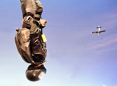 The Extremist World: AIR FORCE GUNNER JUMP FROM 20,000