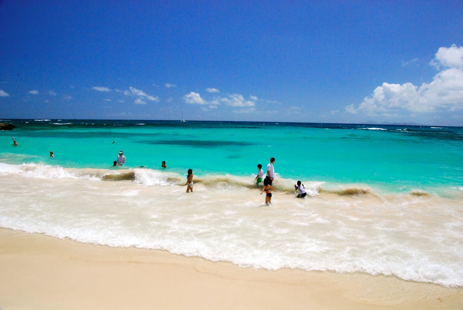 Wanderlust Traveler: St. Maarten/St. Martin (Beaches)