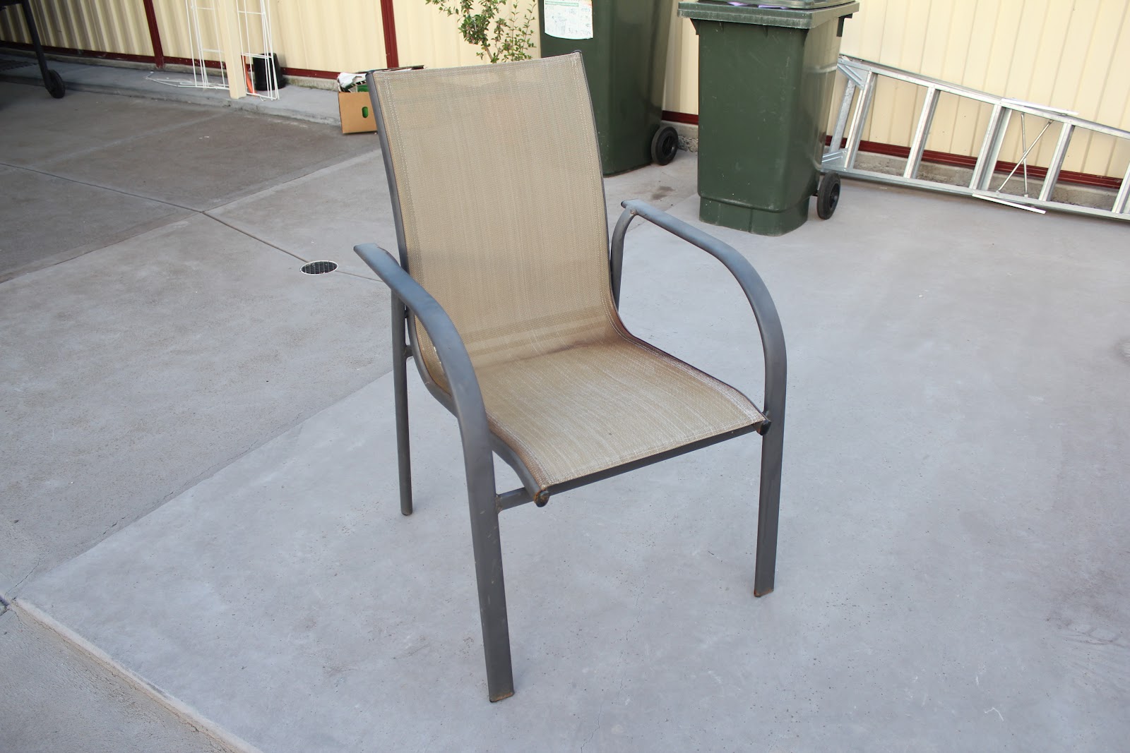 HD3D002 Furniture Design: exploded assembly drawing (week 3)