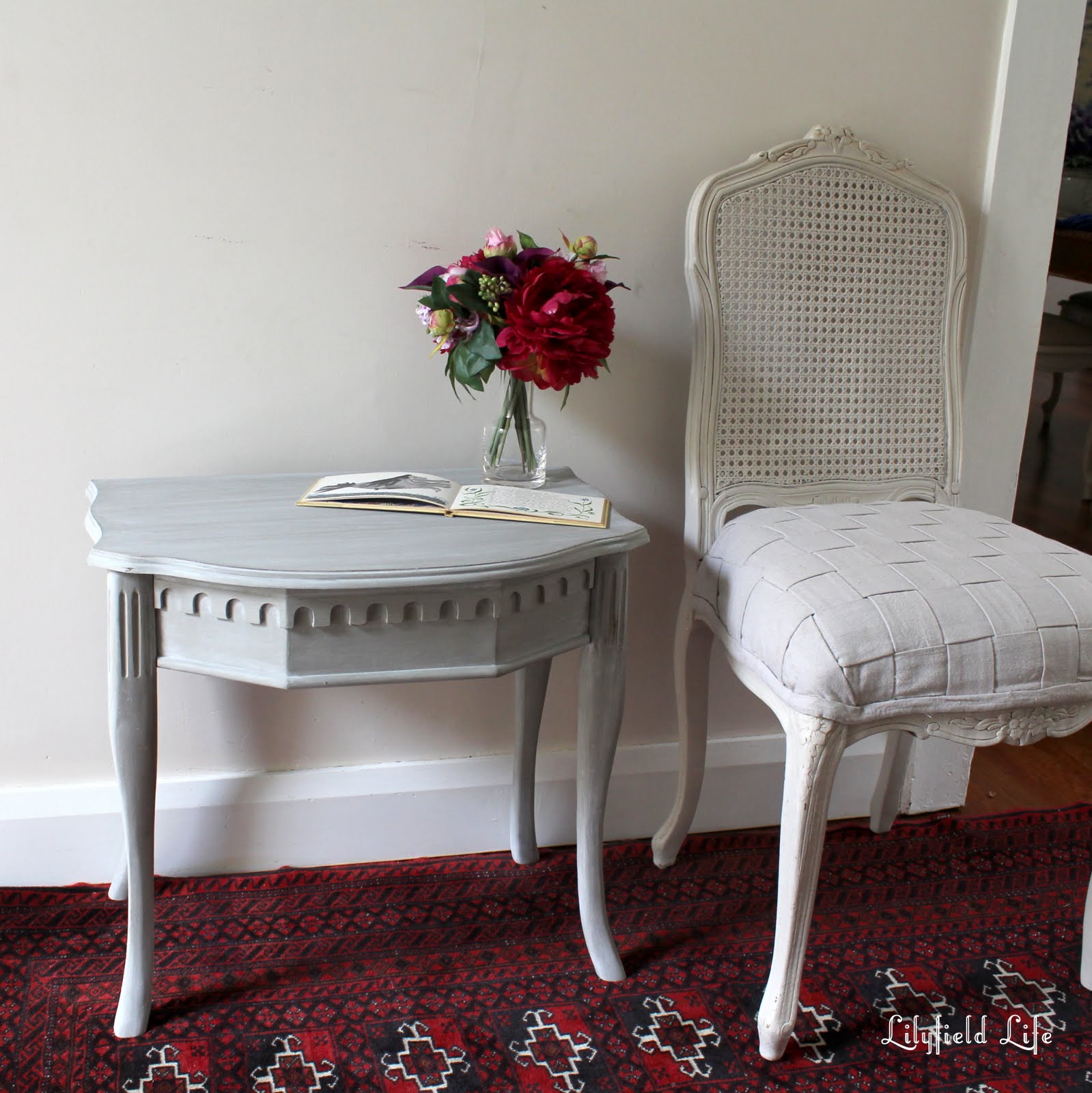 Lilyfield Life: ASCP French Linen Side Table