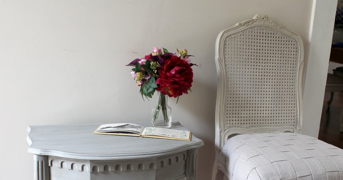 Lilyfield Life: ASCP French Linen Side Table