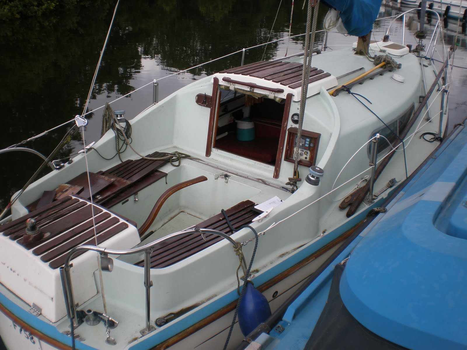 UK Marine Surveyor based in Preveza Greece.: Snapdragon 24 Yacht