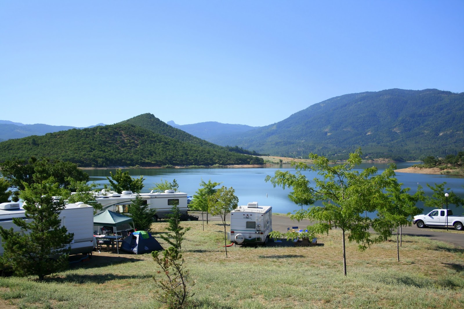 Stillhowlyntravels: Ashland, OR.