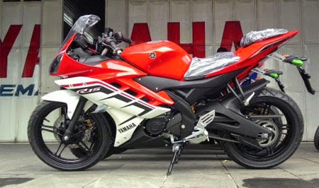 Yamaha R15 Versi 2015 dan Perbedaan Stripingnya | Spek Motor