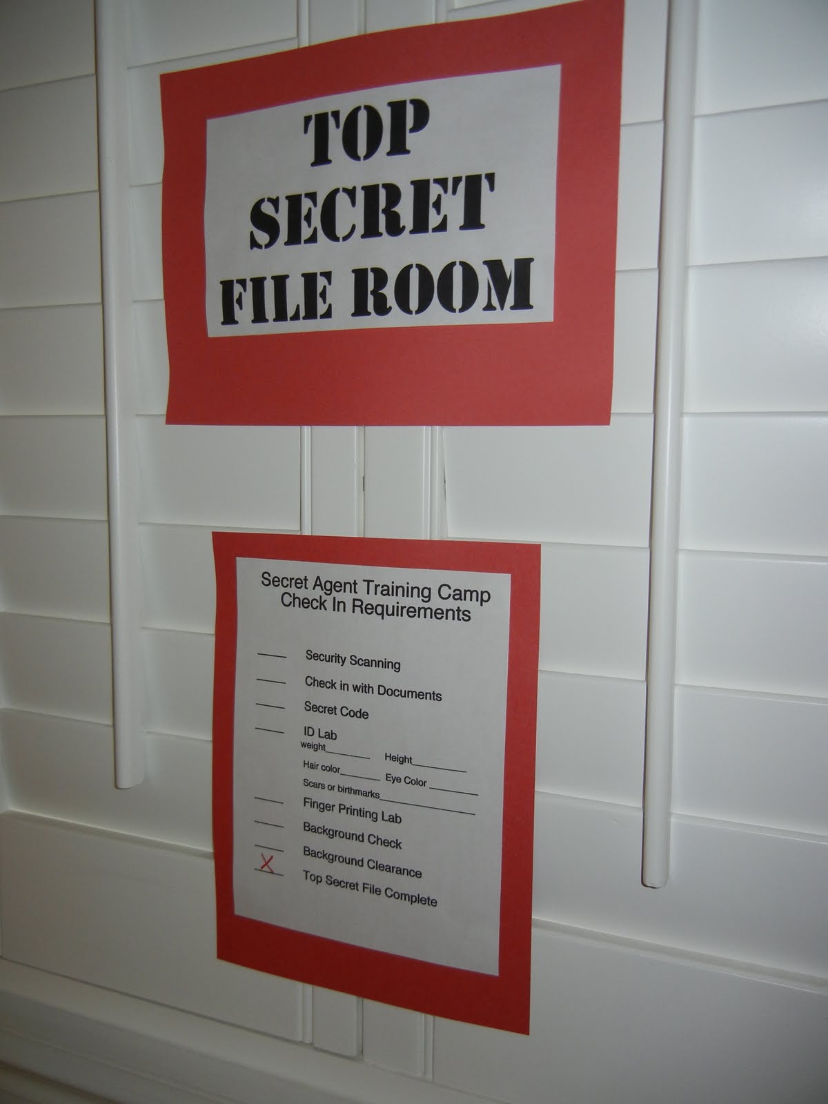 Grandma's Little Pearls: Decorating with a Top Secret Theme