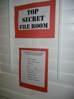 Grandma's Little Pearls: Decorating with a Top Secret Theme