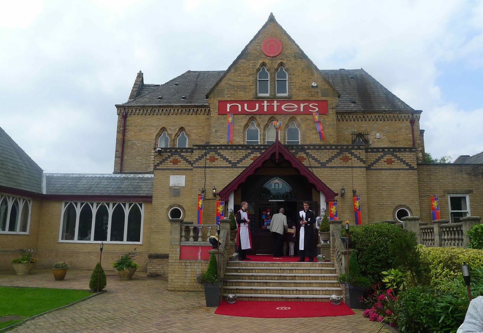 HUNGRY HOSS: Nutters – Not just a meal but an adventure!