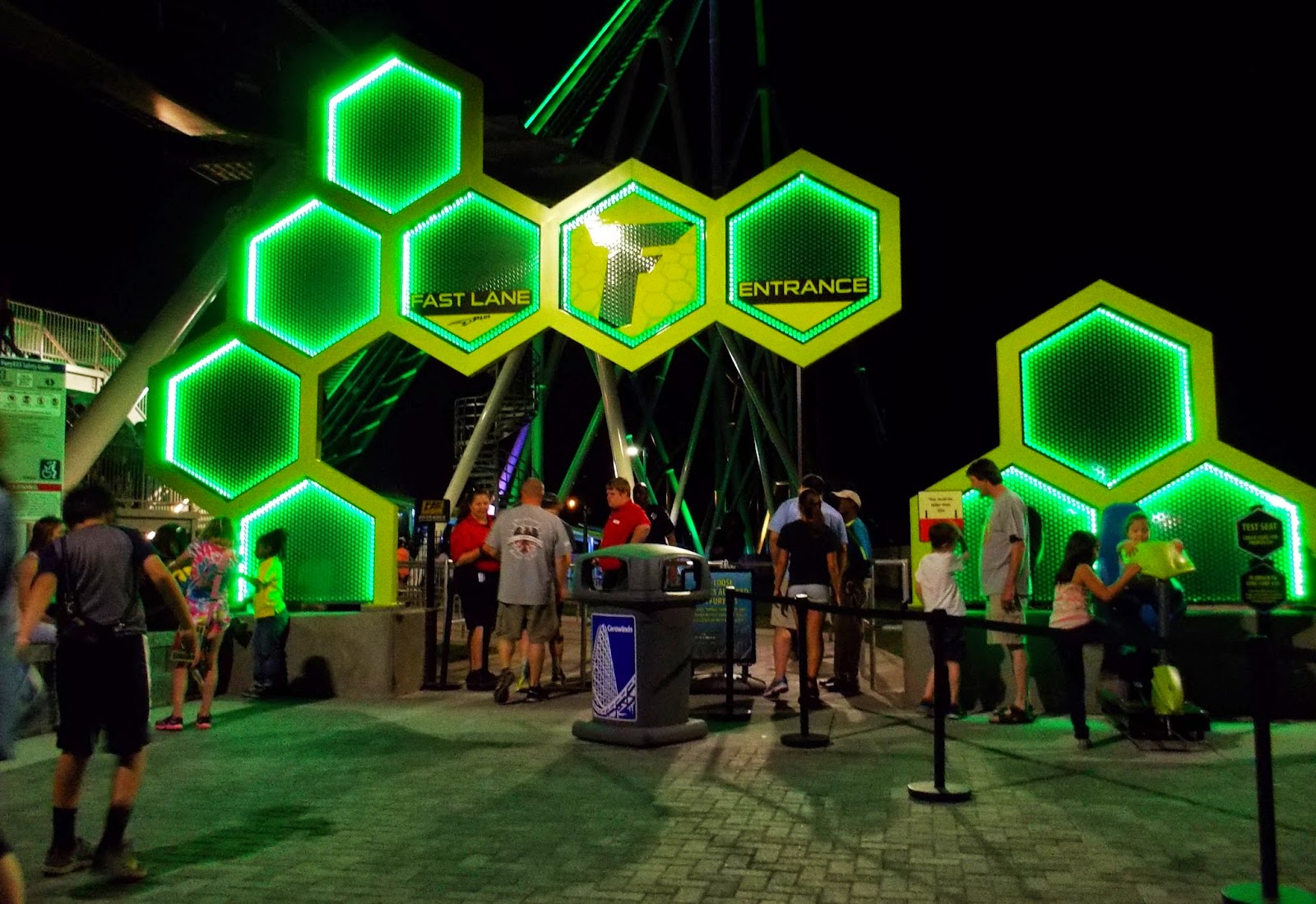 NewsPlusNotes: Scott And Carol Present - Fury 325 Lights Up The Night!