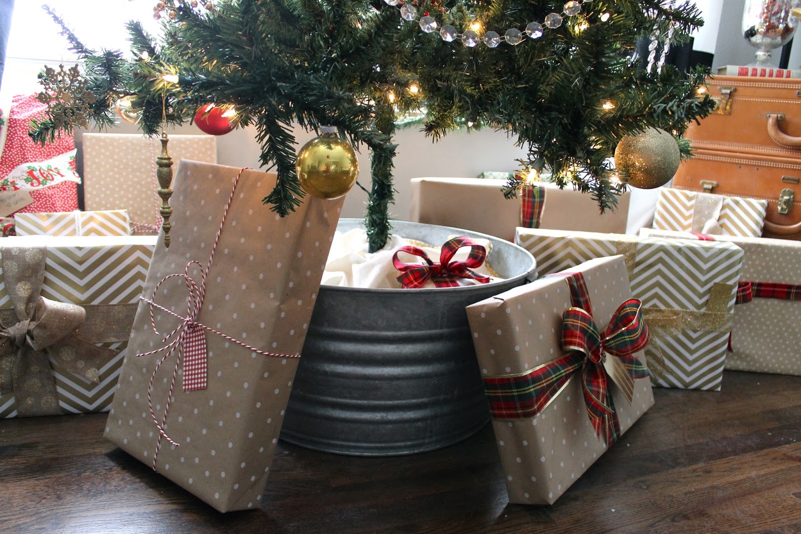 Wonderfully Made: DIYish Christmas Tree Crate
