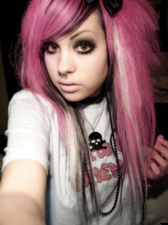 2013 Best Sad Emo Boys and Girls Sad Wallpapers: Emo Girl Wallpaper