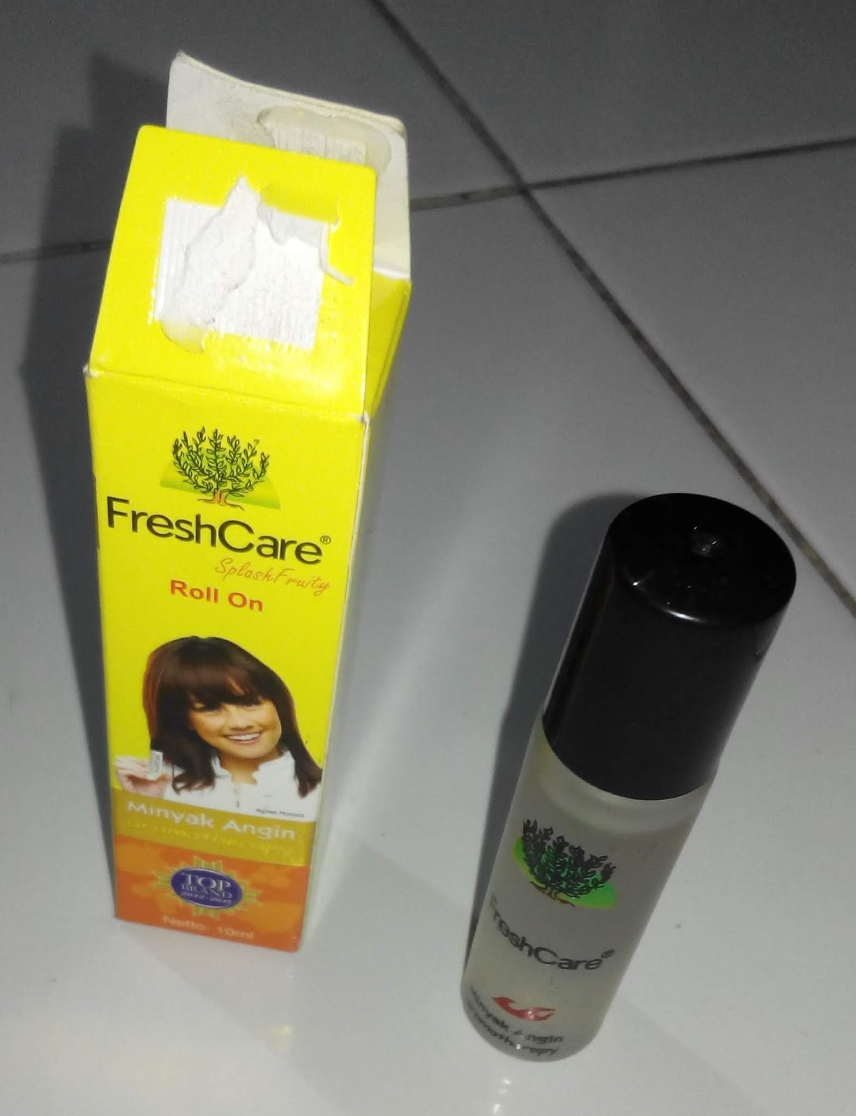 Khasiat dan Kegunaan FreshCare Splash Fruity Roll On - Minyak Angin ...