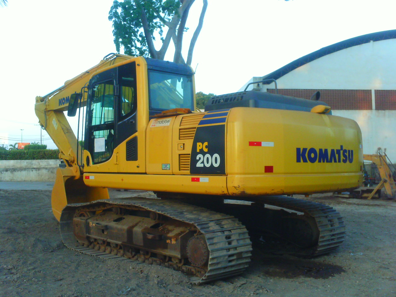 Multi Máquinas: PC 200 Komatsu