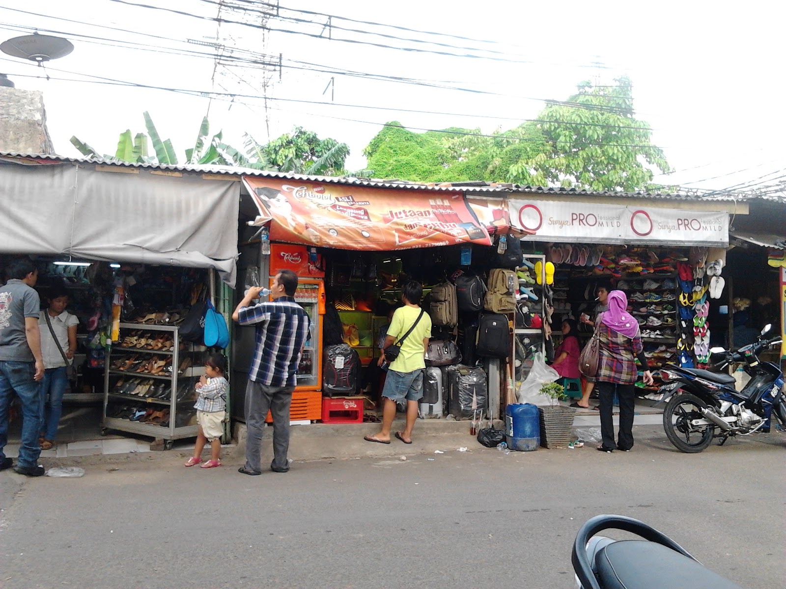 life's a journey...StoRy oF..??: Pasar Ular....shopping yuksss...