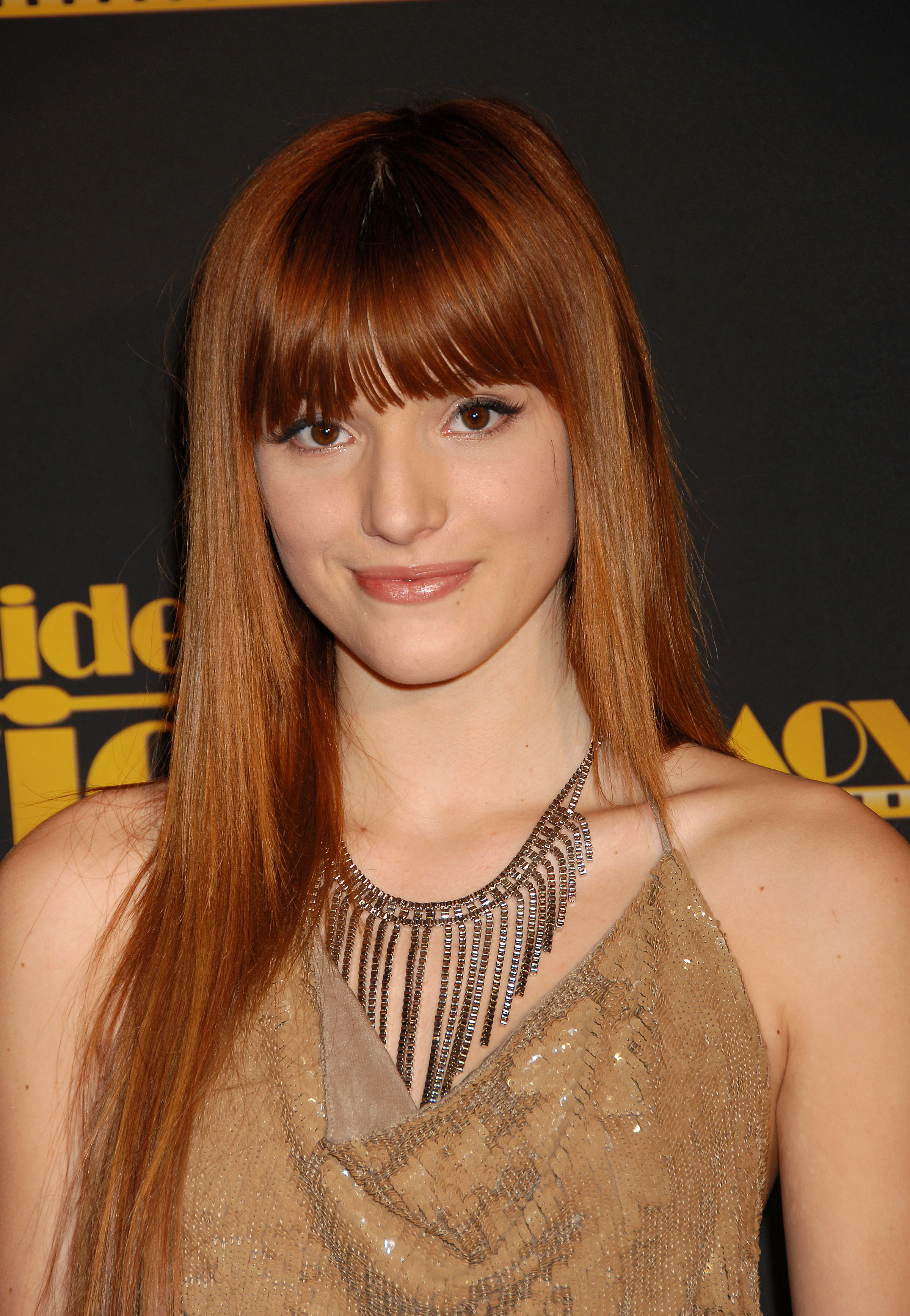 Bella Thorne pictures gallery (20) | Film Actresses