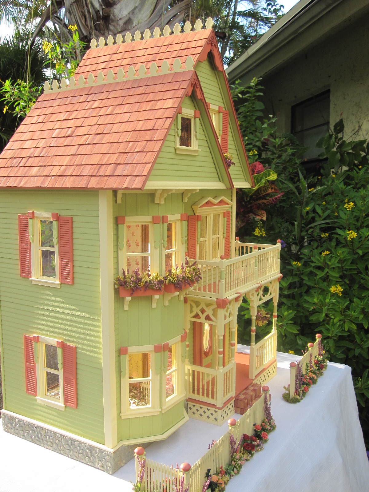 Dollhouses by Robin Carey: New Gothic Victorian Dollhouse