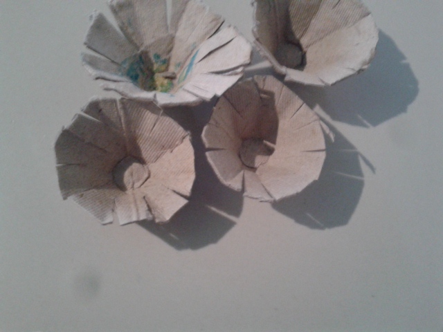 Flor De Carton De Huevo - Manualidades