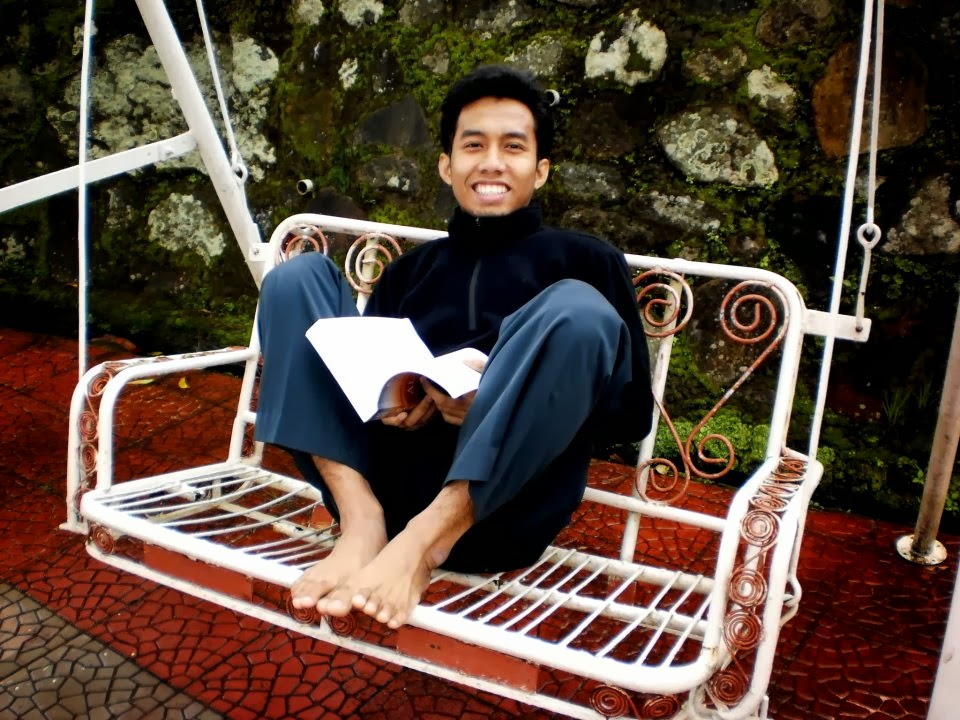 10 Esai Terbaik : Mengenal dan Mengenalkan Kehormatan Bangsa (Abdul ...