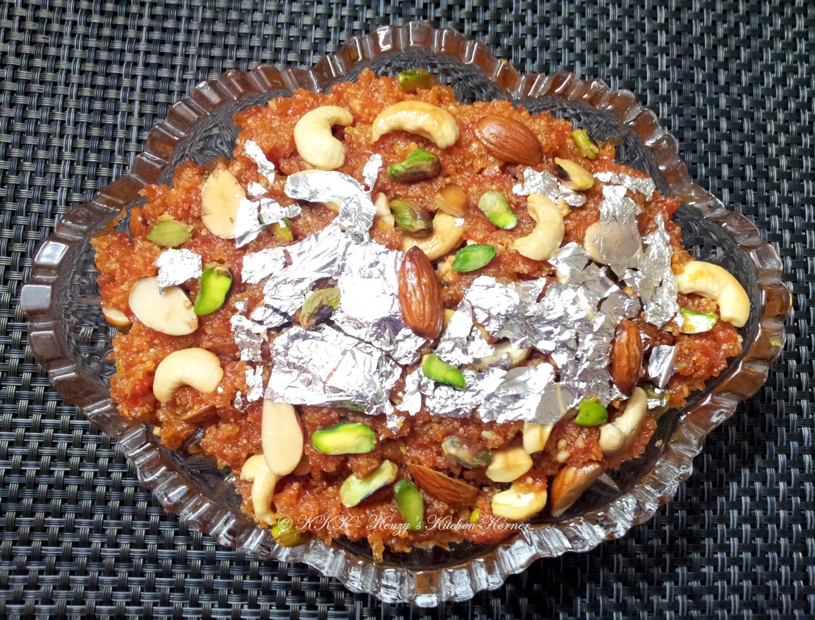 Kenzy's Kitchen Korner... : Gajar Halwa (Carrot Halwa - An Indian Sweet)