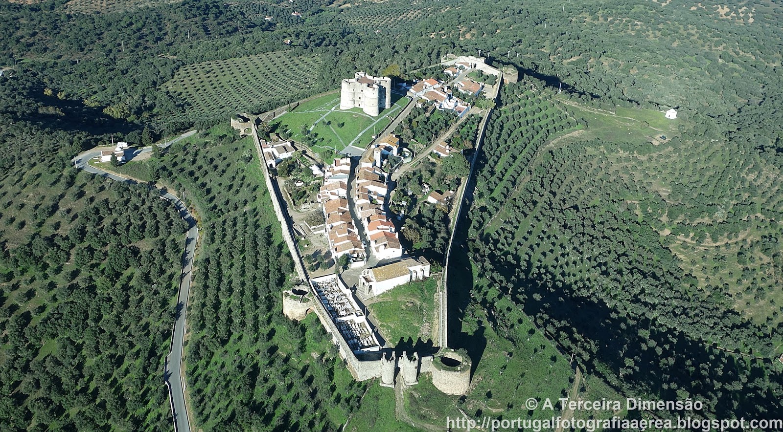 A Terceira Dimensão: Evoramonte (Évora Monte)