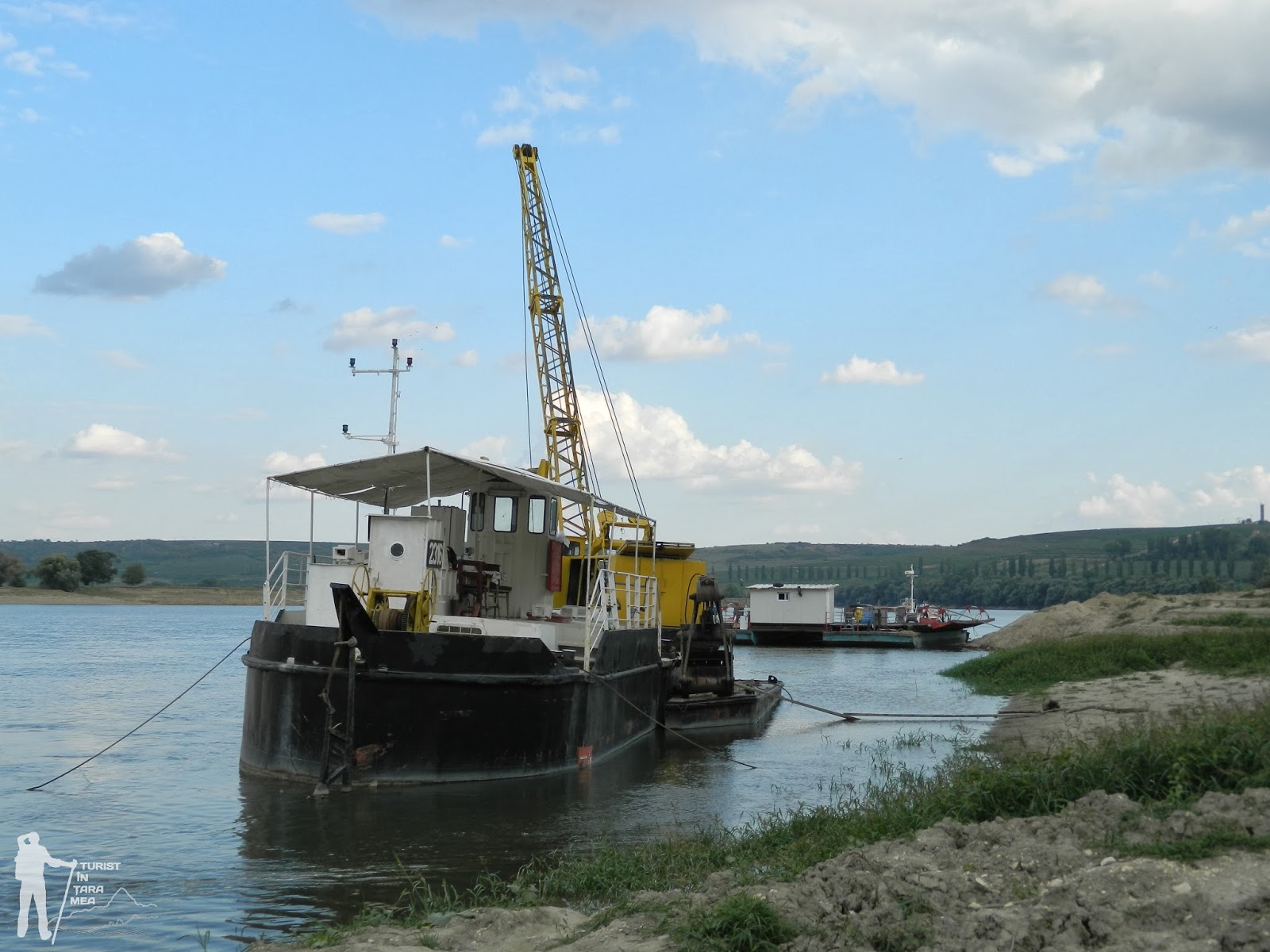 Trecerea Dunării cu bacul de la Ostrov