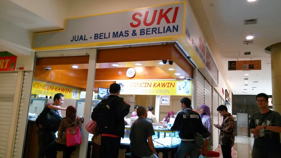 Cincin Perhiasan Emas: 4 Tempat Belanja Cincin Kawin di Cikini Gold Center